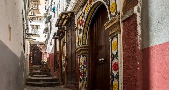Casbah d'Alger: Artistes et touristes redécouvrent la Cité Bien-Gardée